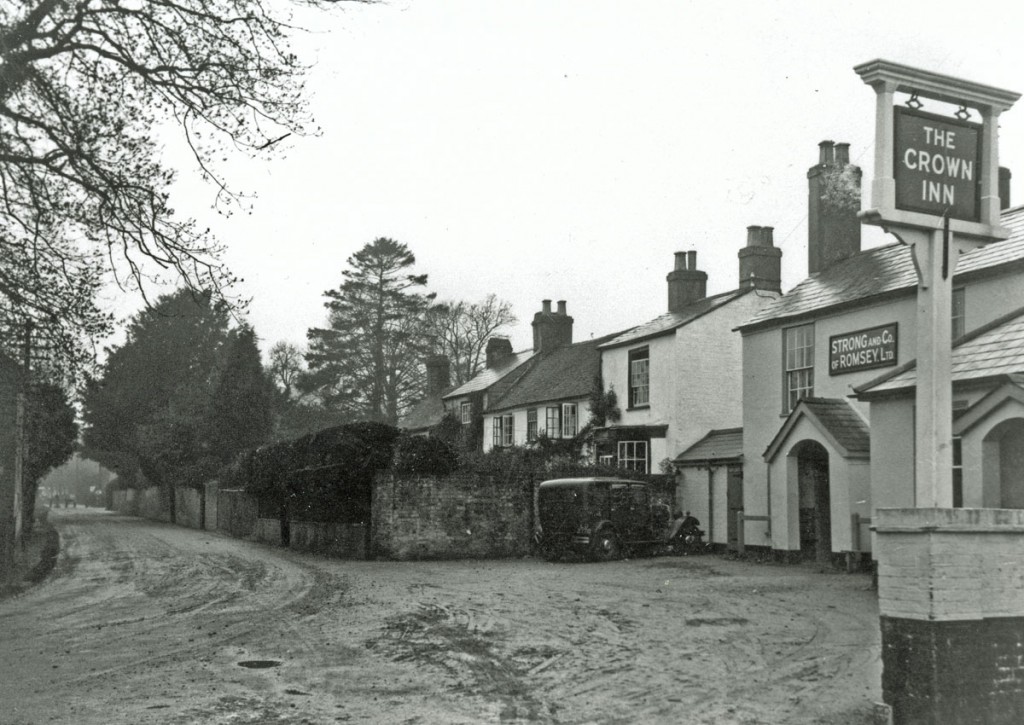 The Crown Inn - Everton Village